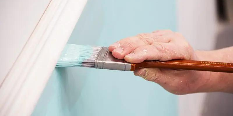 Tips for Painting Precise Edges and Corners – Protecta Screen